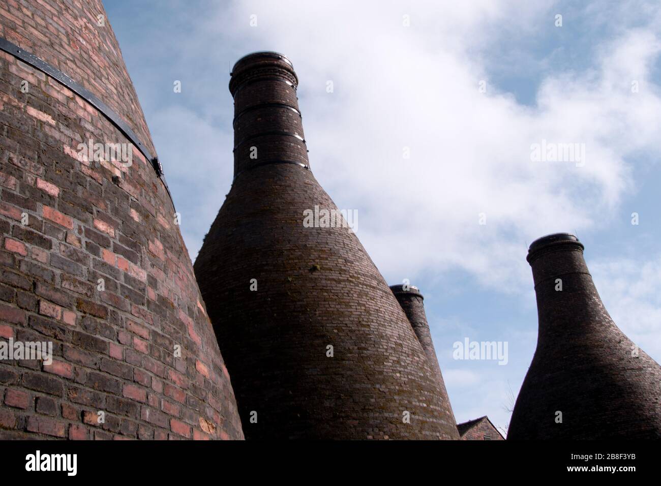 Chimney chimneys pottery hi-res stock photography and images - Alamy