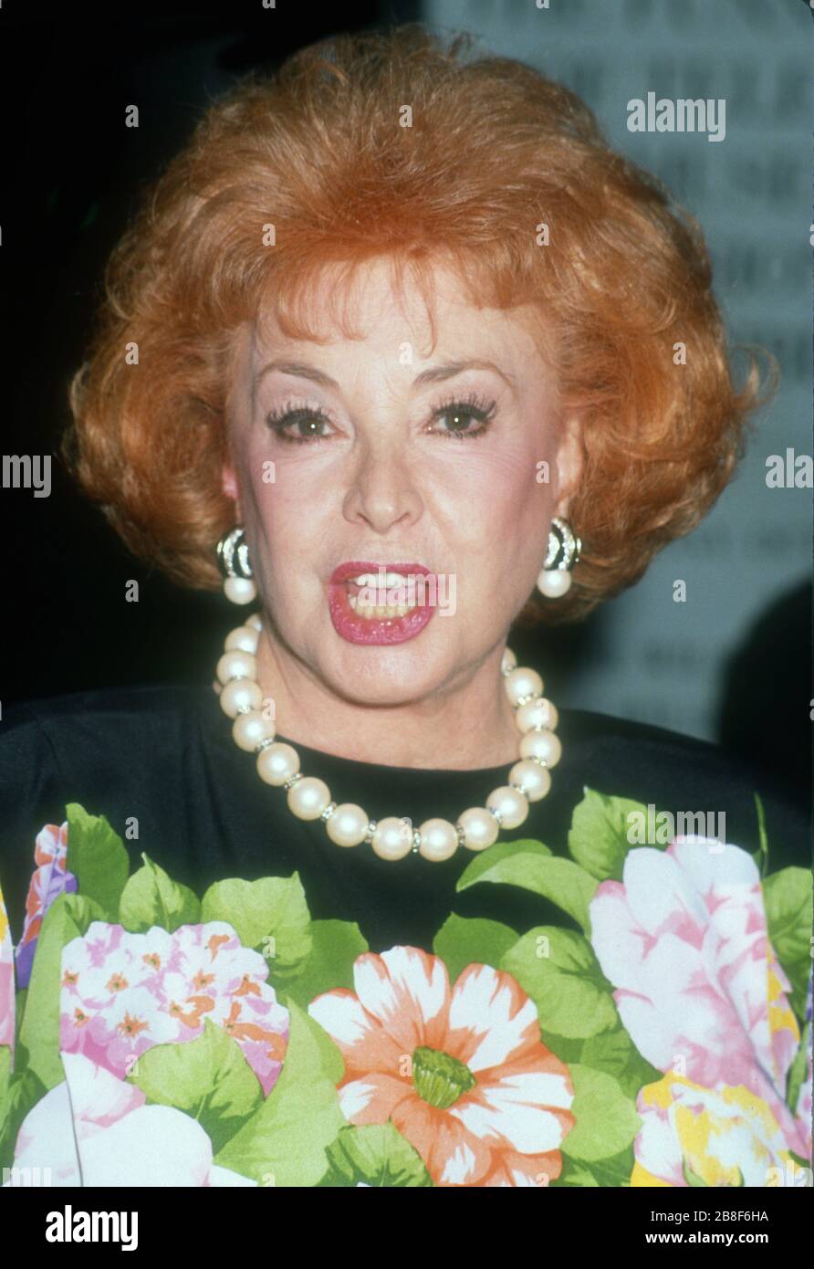 Audrey meadows hi-res stock photography and images - Alamy
