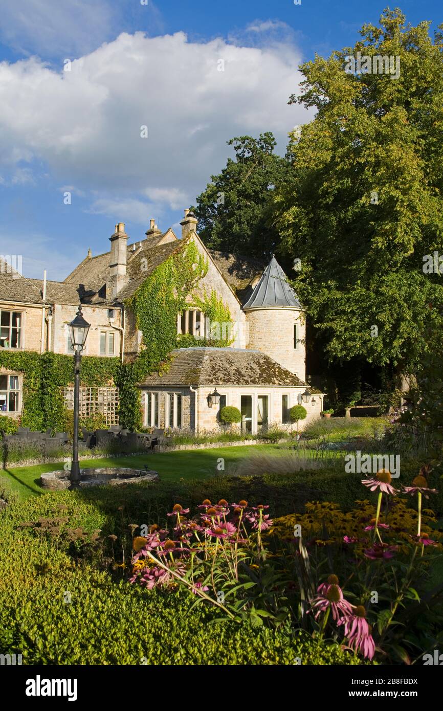 Upper slaughter manor hi-res stock photography and images - Alamy