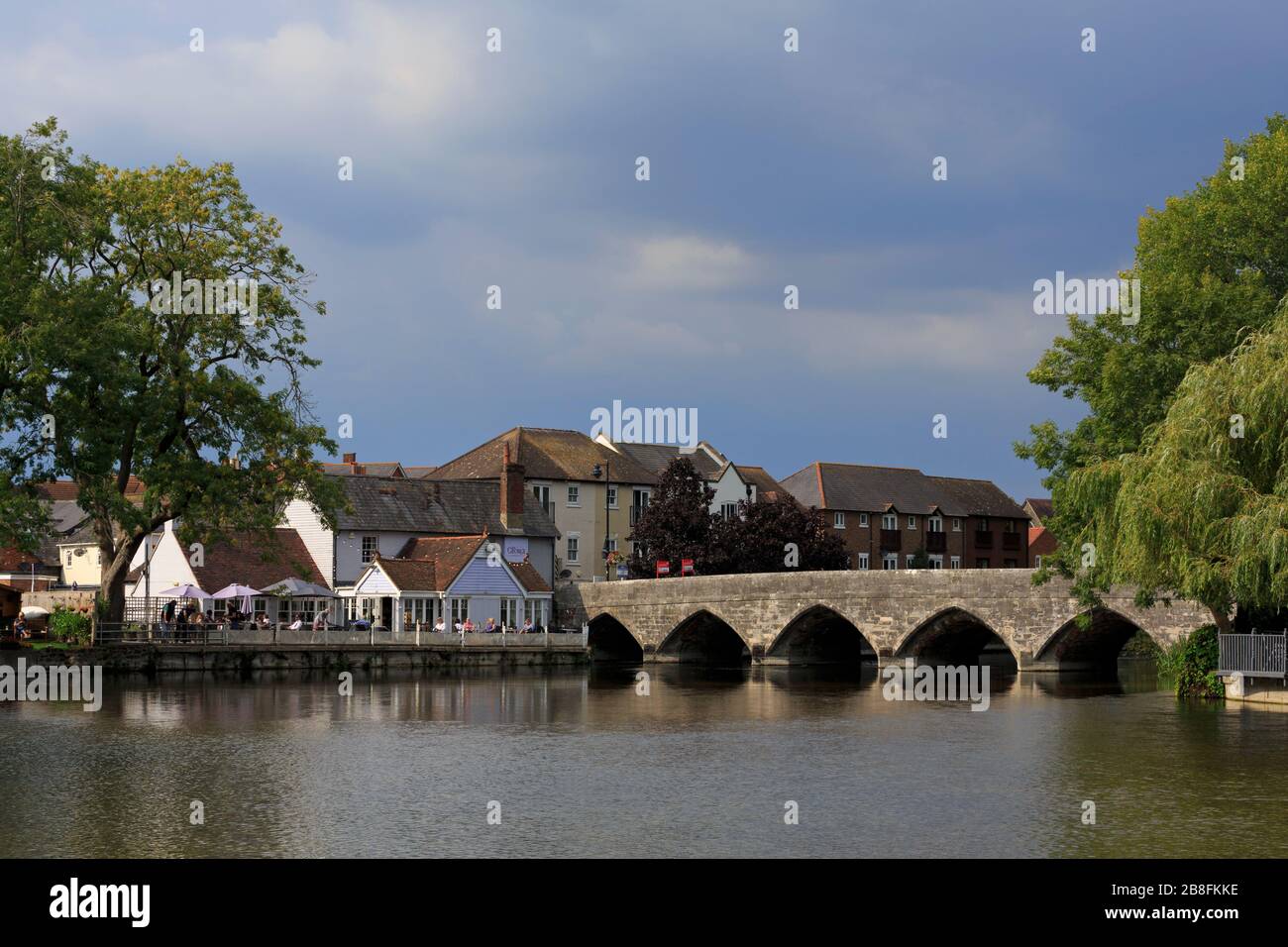Seven arched bridge, Fordingbridge Town, New Forest, Hampshire, England ...