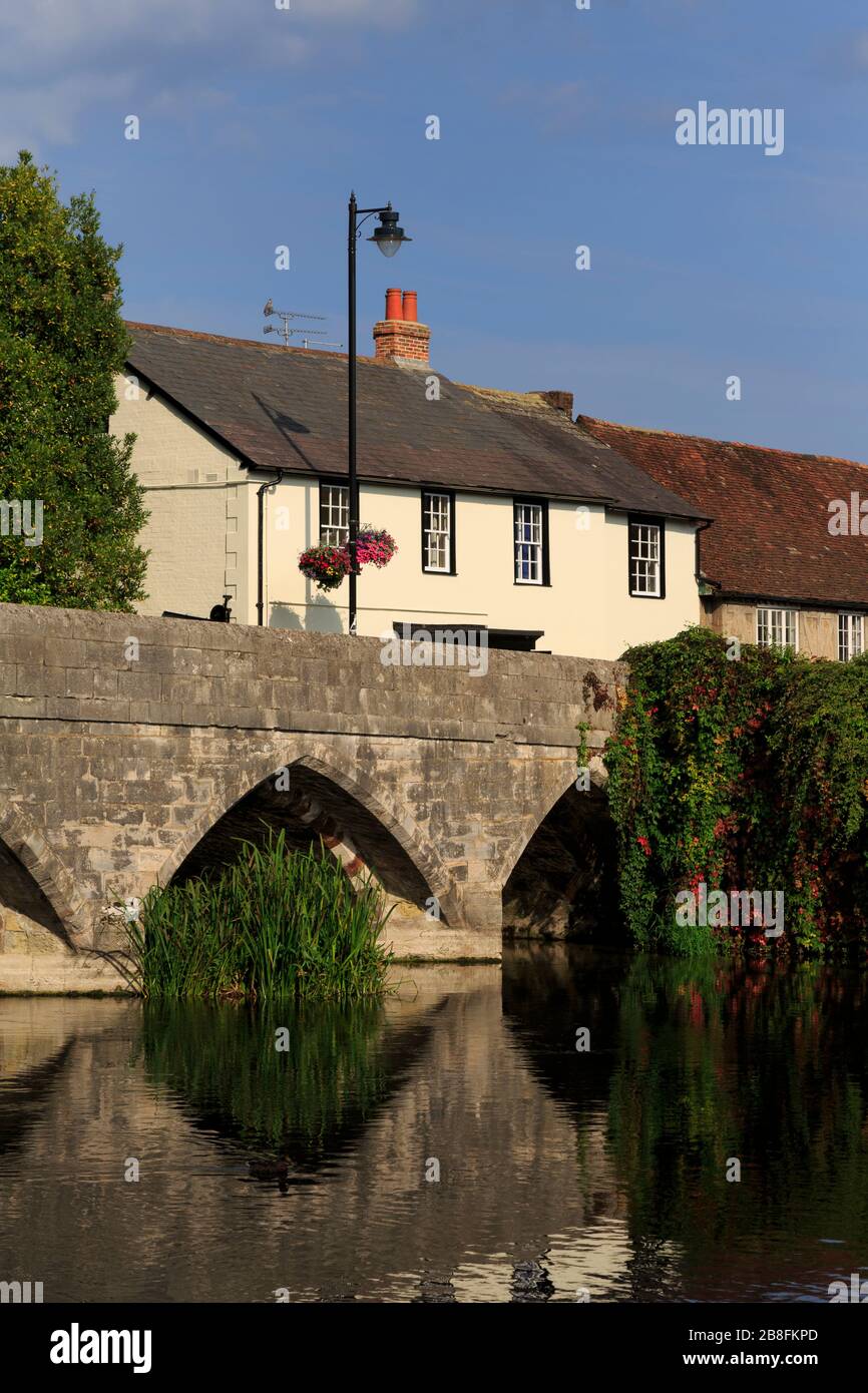 Seven arched bridge, Fordingbridge Town, New Forest, Hampshire, England ...