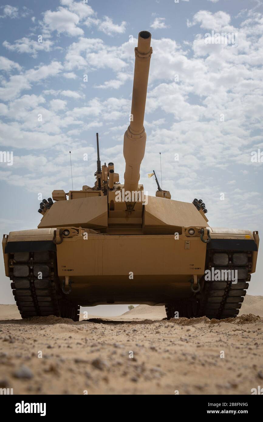 U.S. Marines with Charlie Company, 1st Tank Battalion, 1st Marine ...
