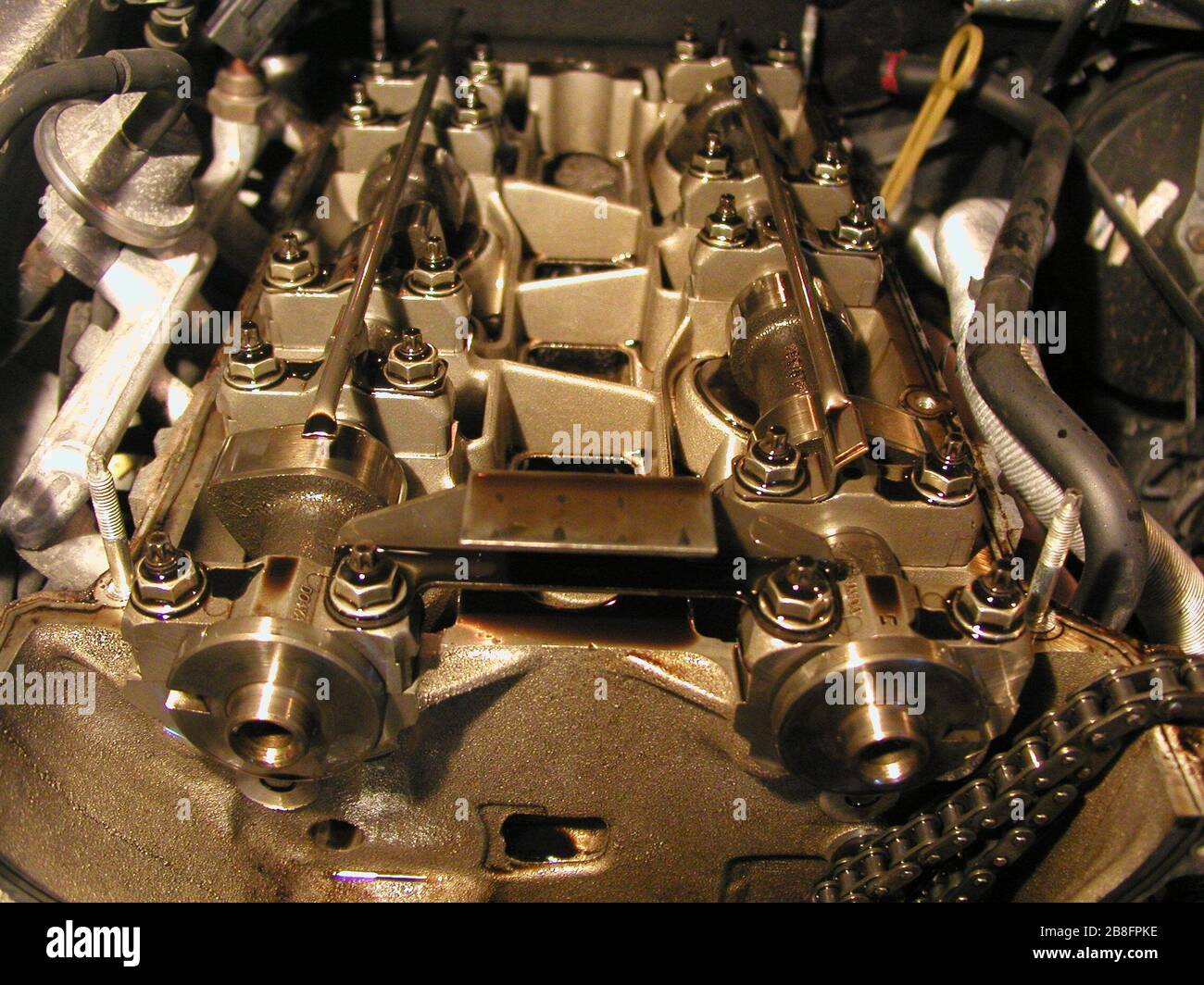 The cylinder head of the en hi-res stock photography and images - Alamy