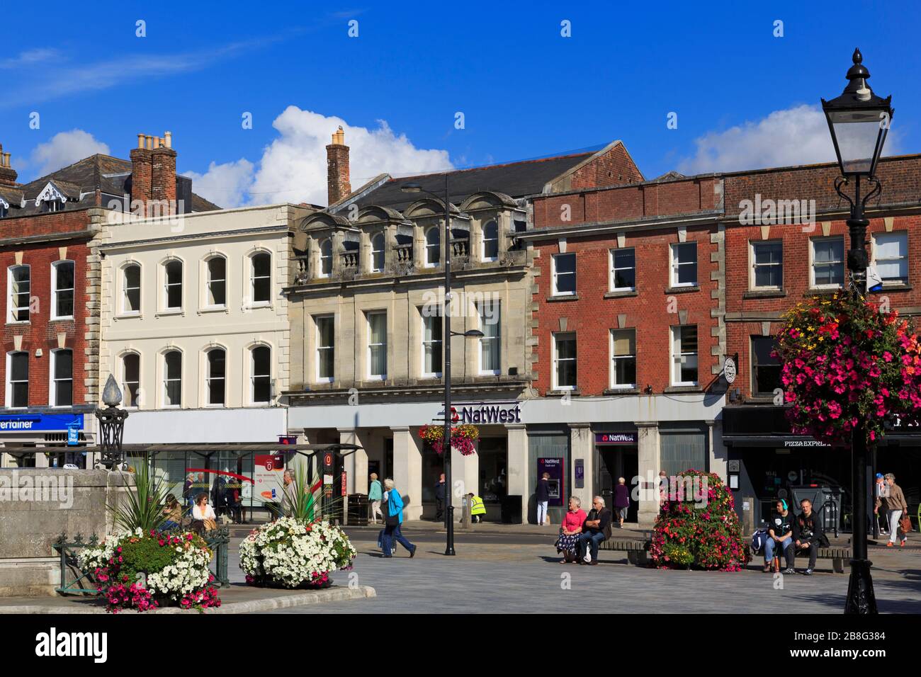Market square salisbury hi-res stock photography and images - Alamy