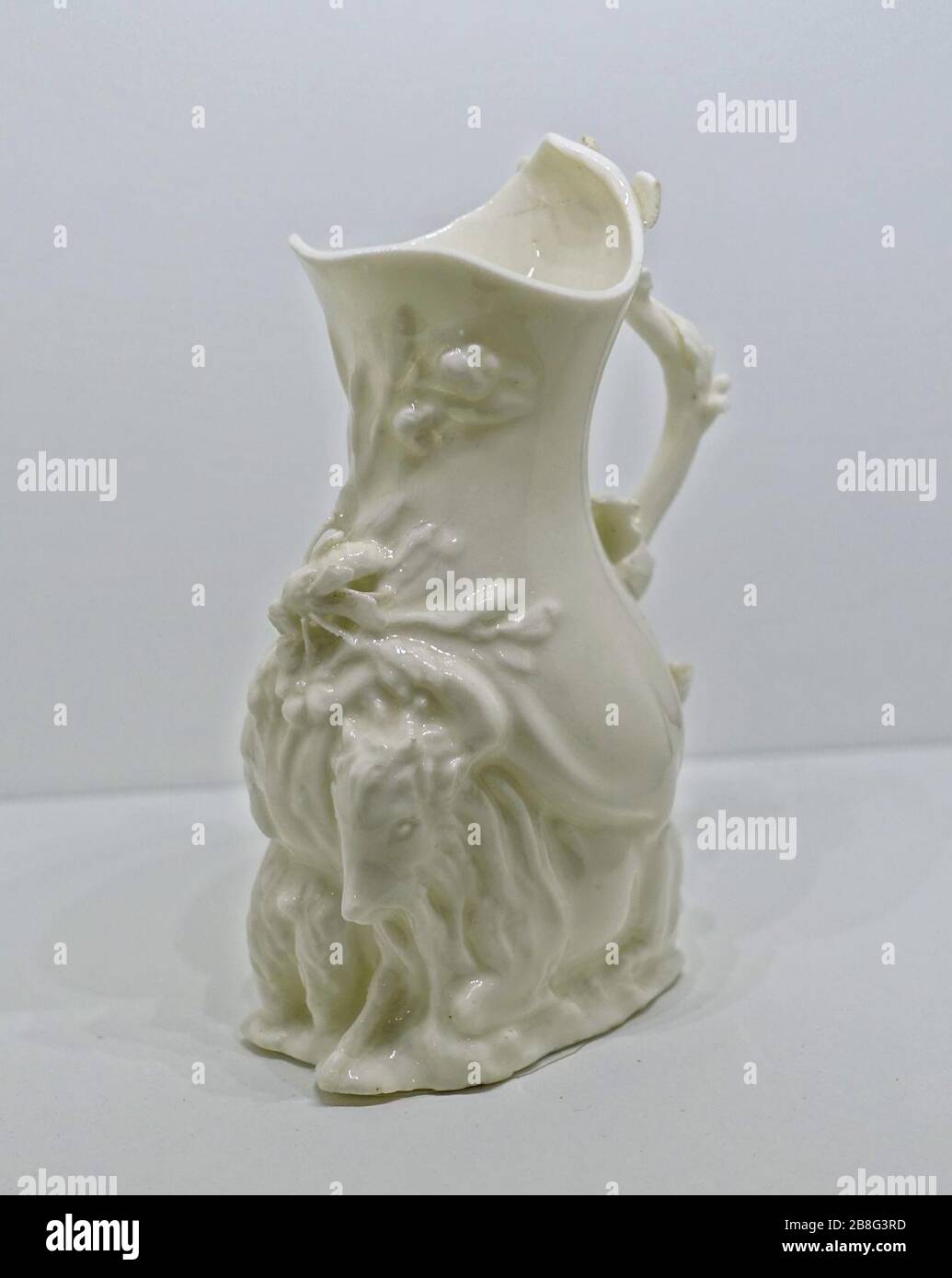 Chelsea porcelain factory hi-res stock photography and images - Alamy