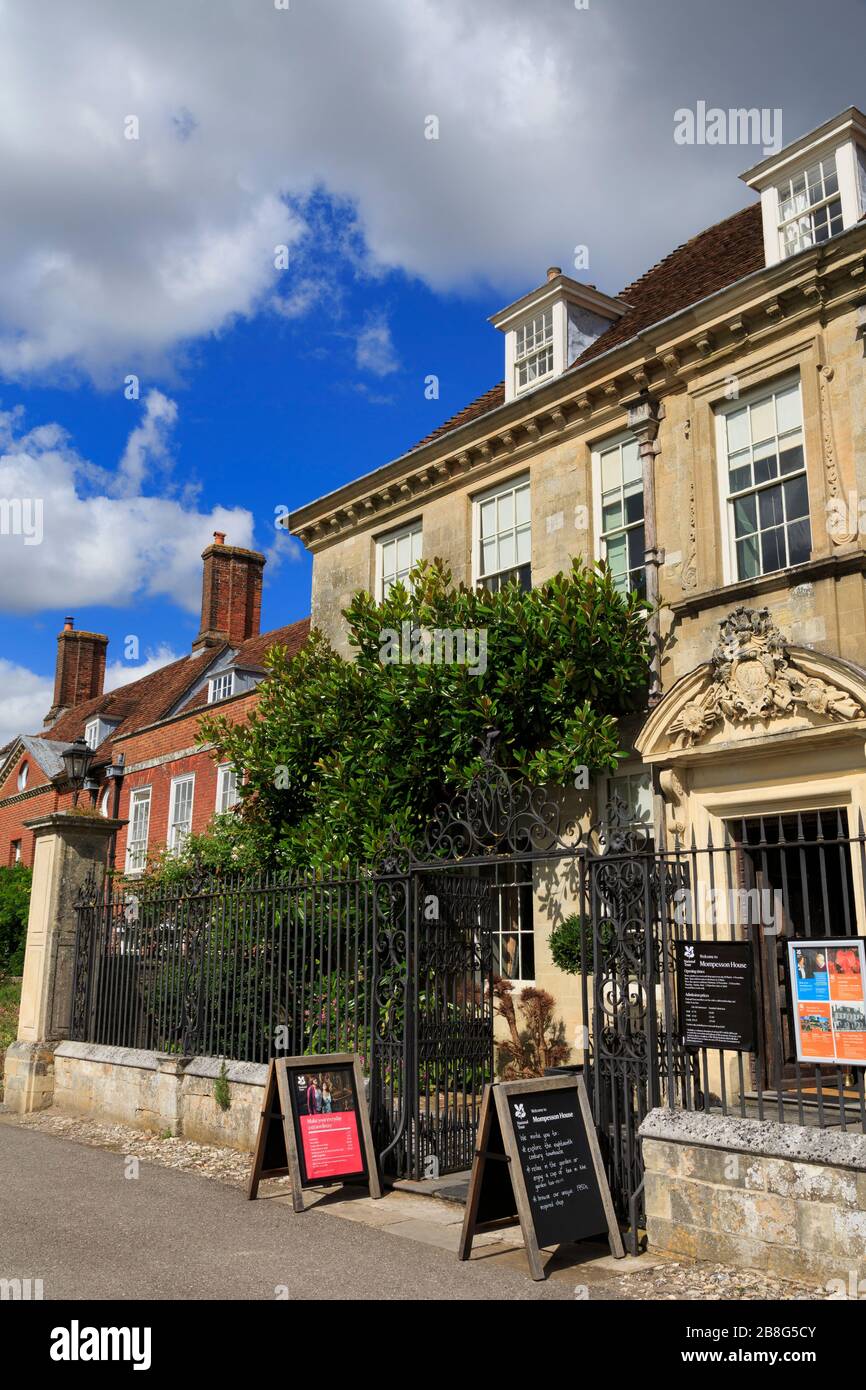Salisbury museum history hi-res stock photography and images - Alamy