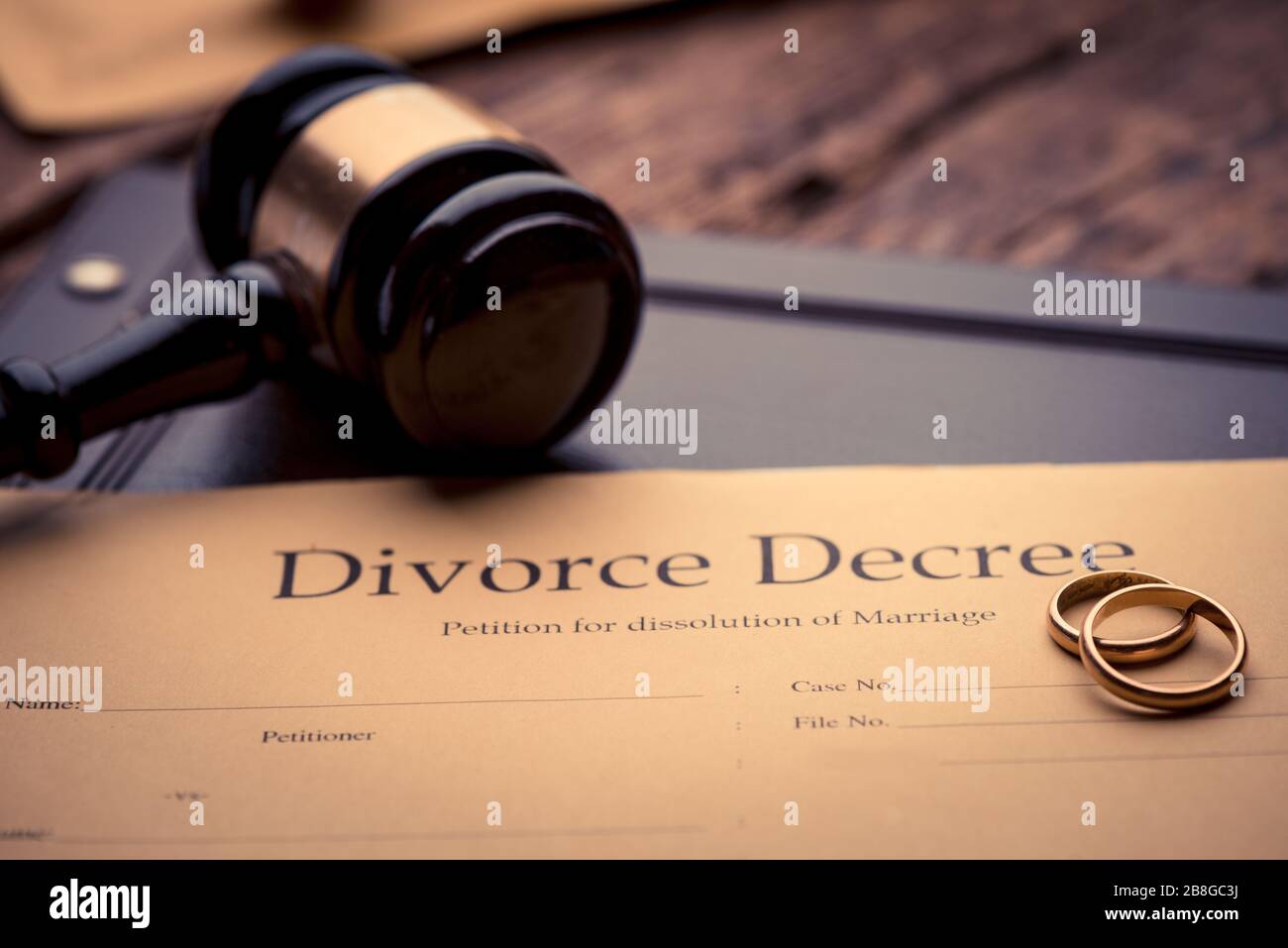 Divorce decree hi-res stock photography and images - Alamy