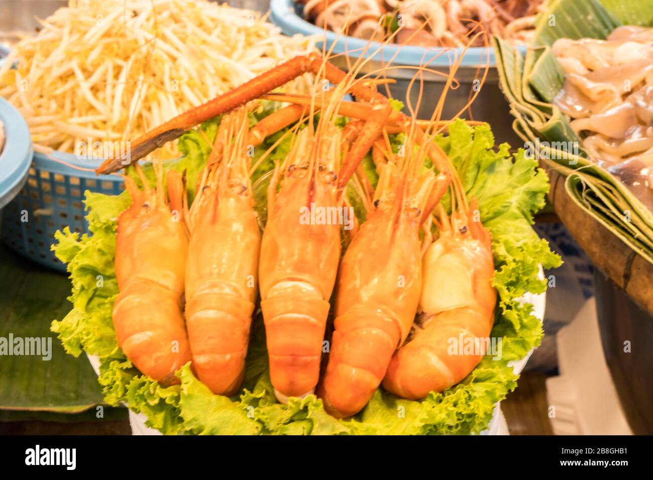 Cooked prawns hi-res stock photography and images - Alamy