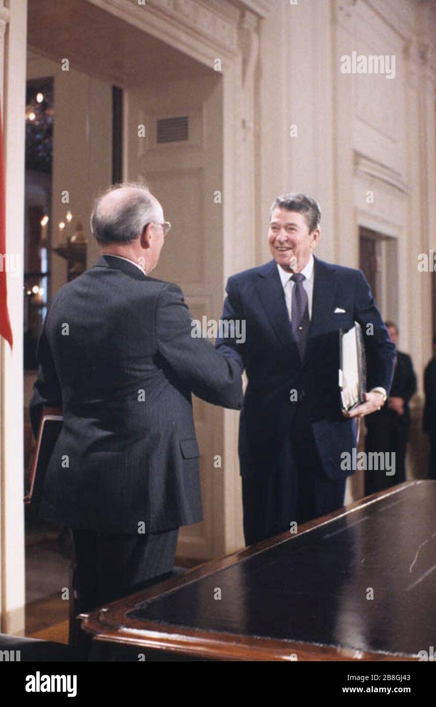 Gorbachev and Reagan 1987-6 Stock Photo - Alamy