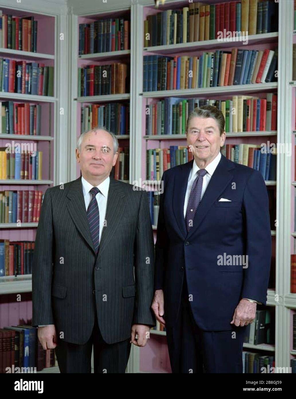 Gorbachev and Reagan 1987-1 Stock Photo - Alamy