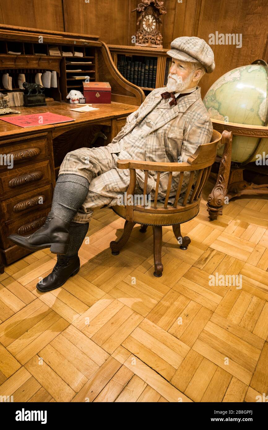 Carnegie museum hi-res stock photography and images - Alamy