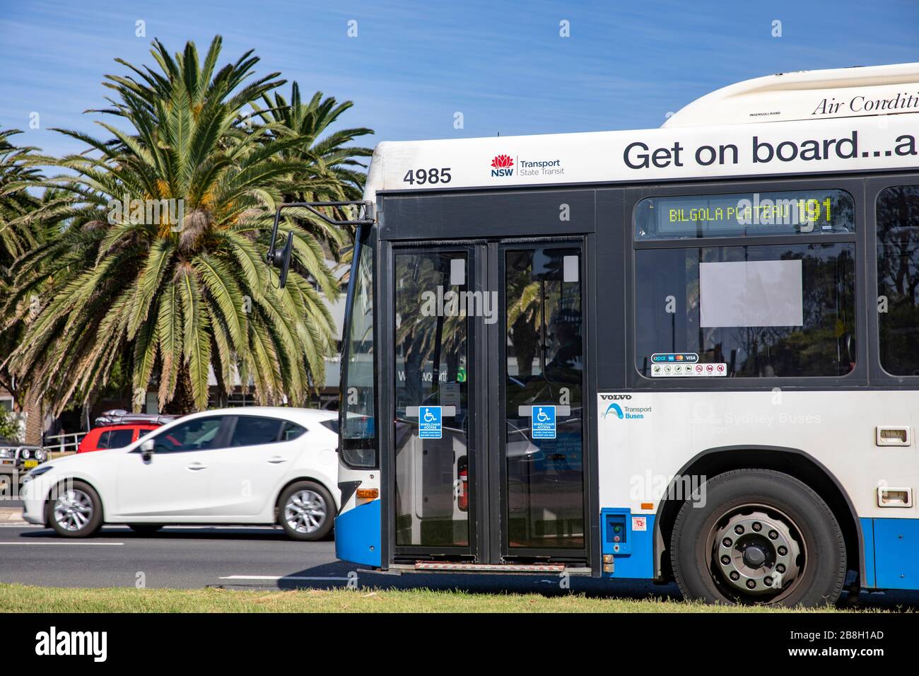 Bus stationary hi-res stock photography and images - Alamy
