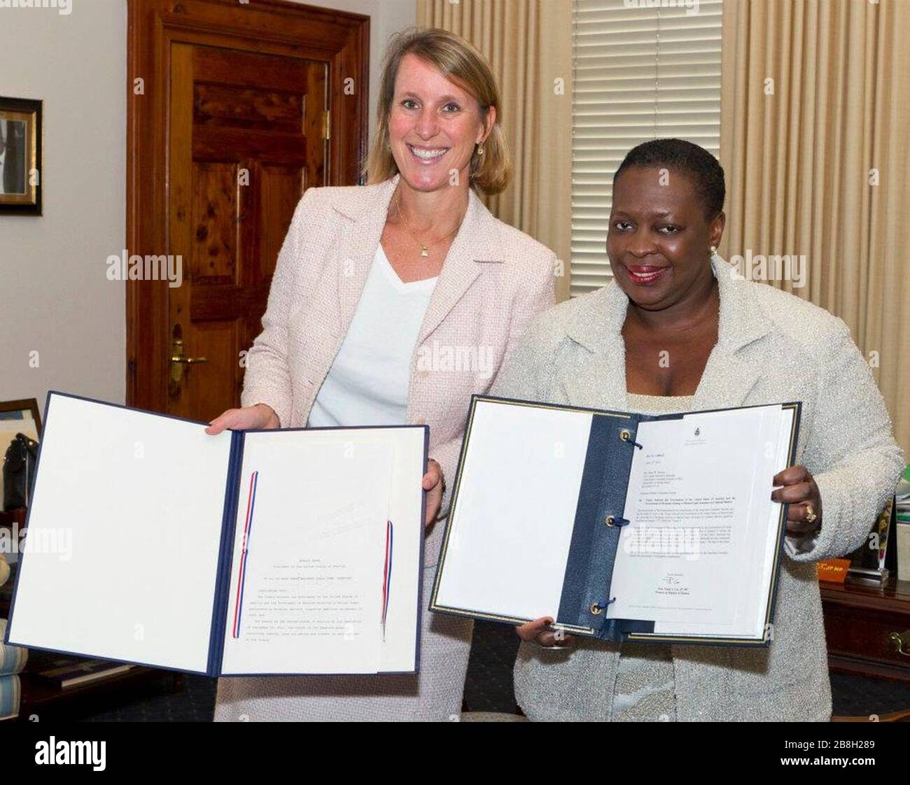 Grace Shelton and Paula Cox Stock Photo - Alamy