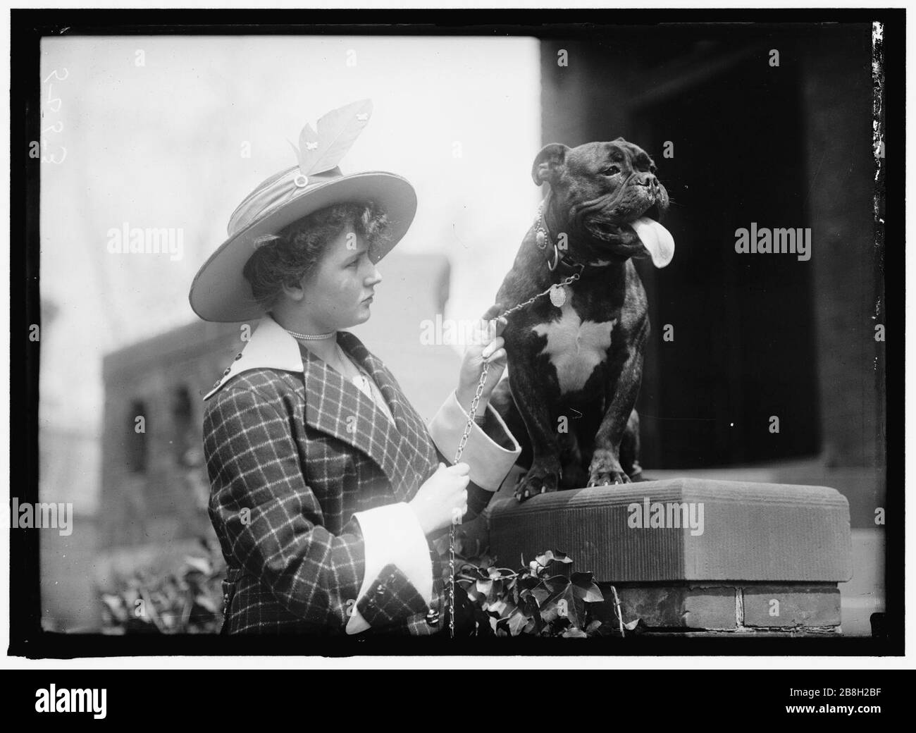 Miss edith Black and White Stock Photos & Images - Alamy
