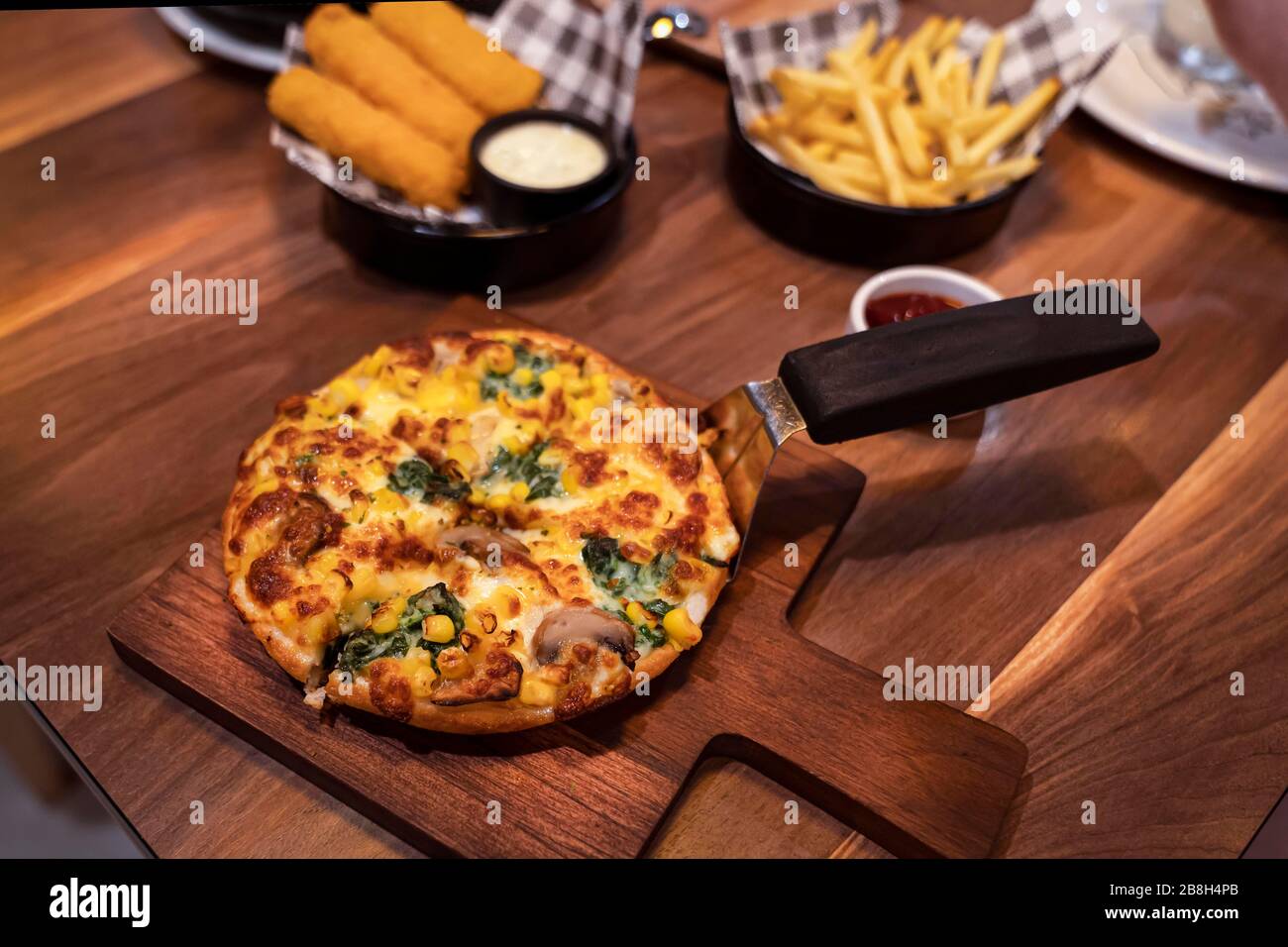Traditional italian mini pizza hi-res stock photography and images - Alamy