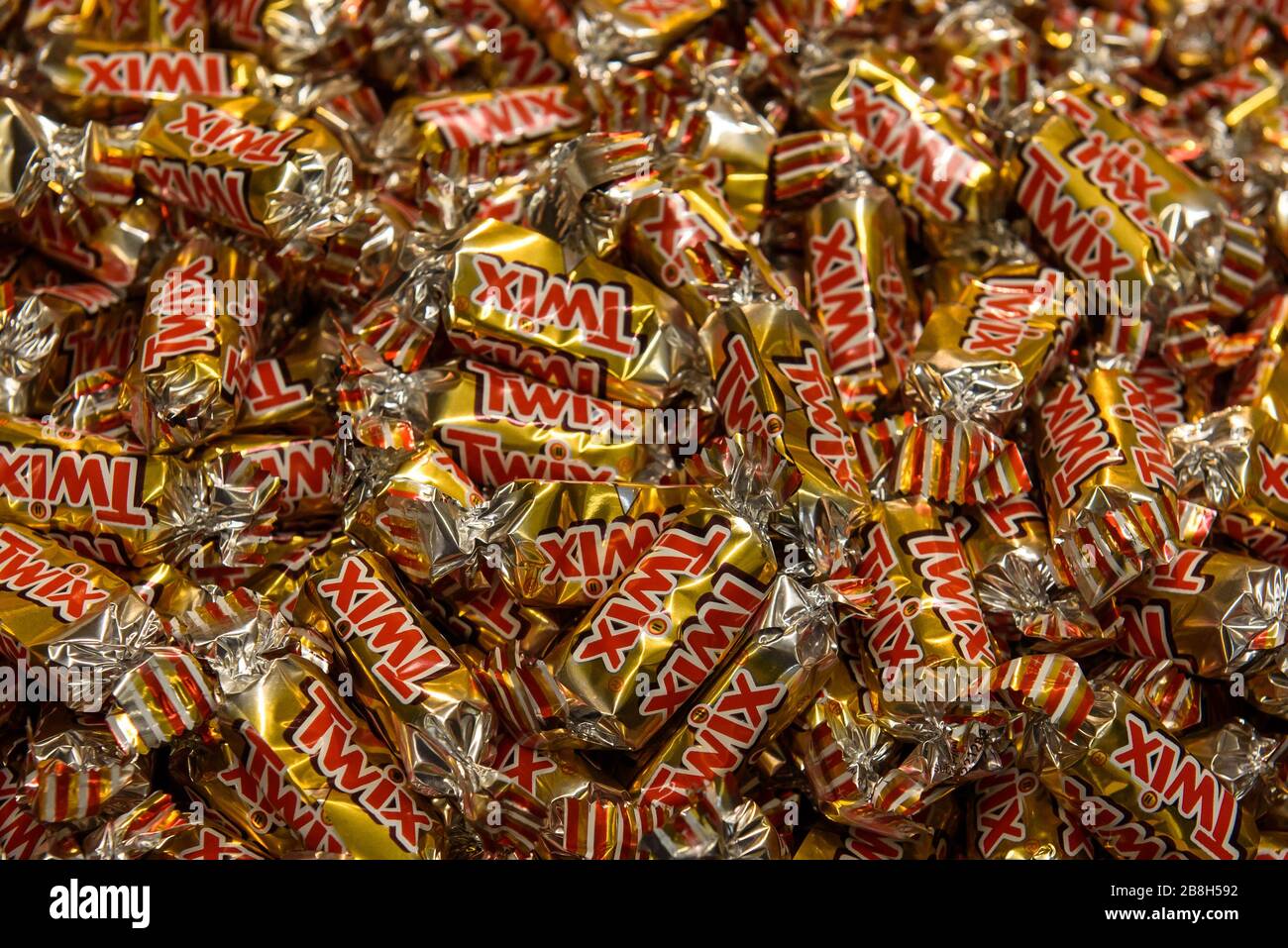 Twix chocolate hi-res stock photography and images - Alamy