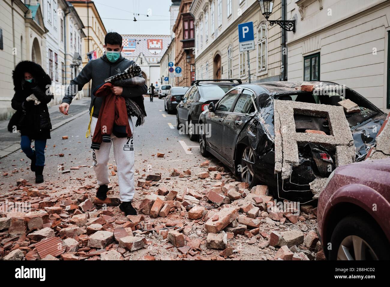 People crying disaster hi-res stock photography and images - Alamy