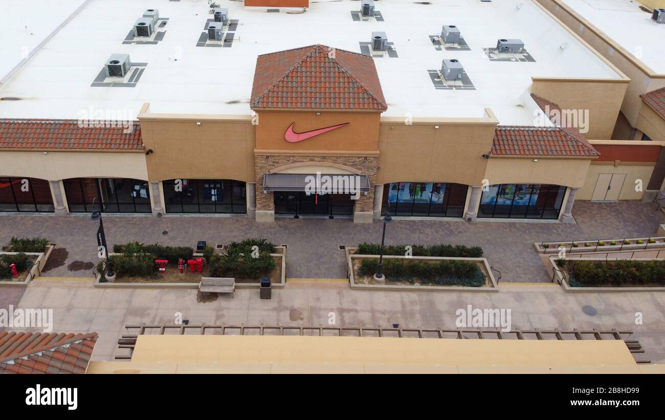 Cabazon outlets hi-res stock photography and images - Alamy