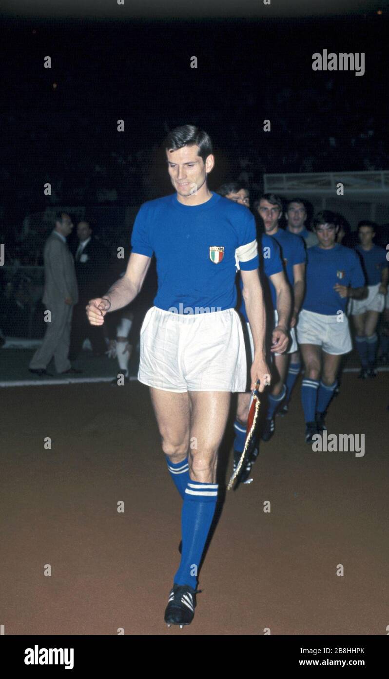 Giugno 1968 giacinto facchetti hi-res stock photography and images - Alamy
