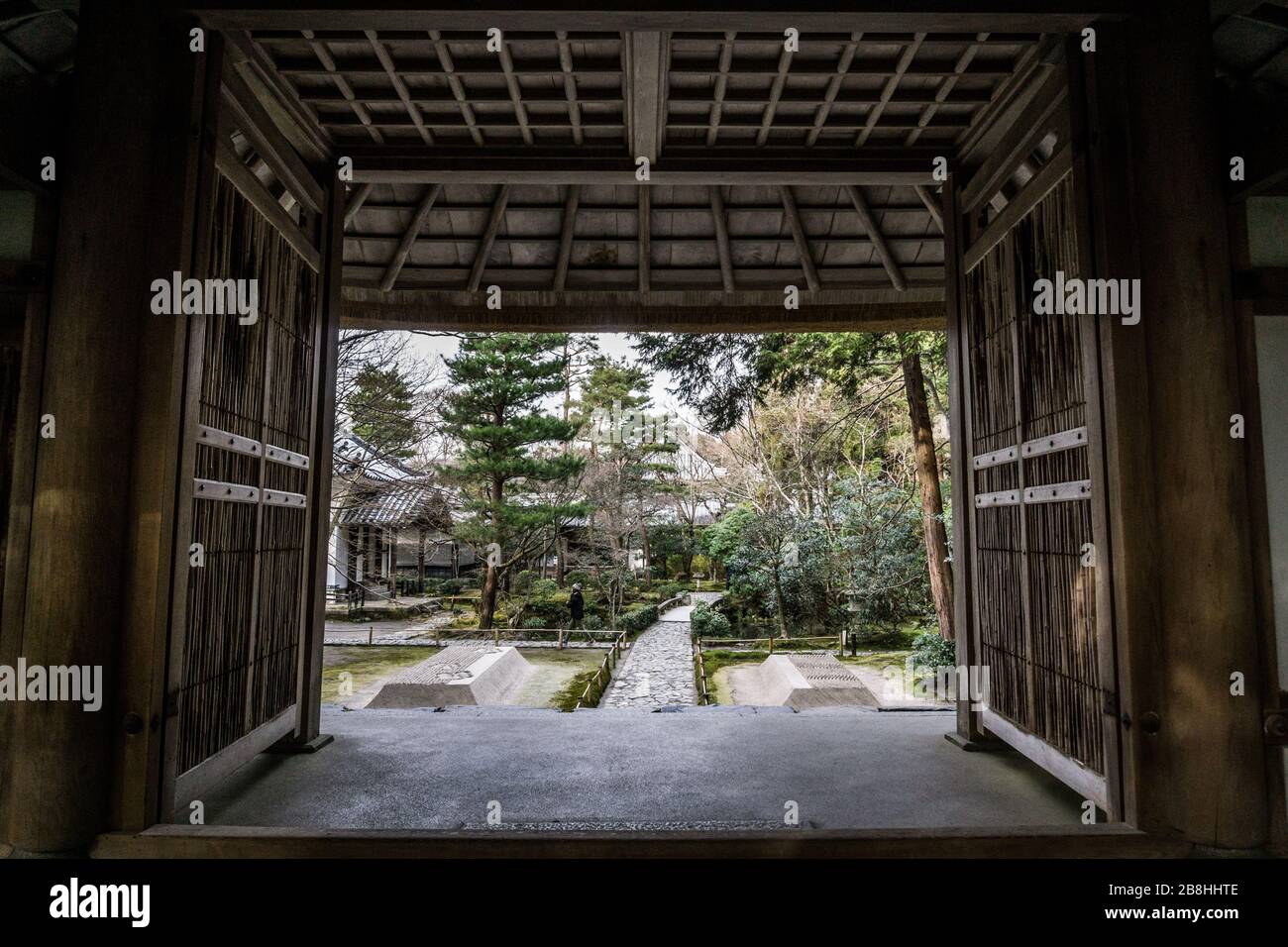 The gate of Hōnen-in, a Buddhist temple located in Sakyō-ku, Kyoto ...