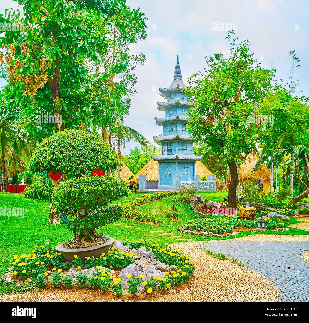 Enjoy ornamental China garden with penjing (pun-sai, penzai) tree ...