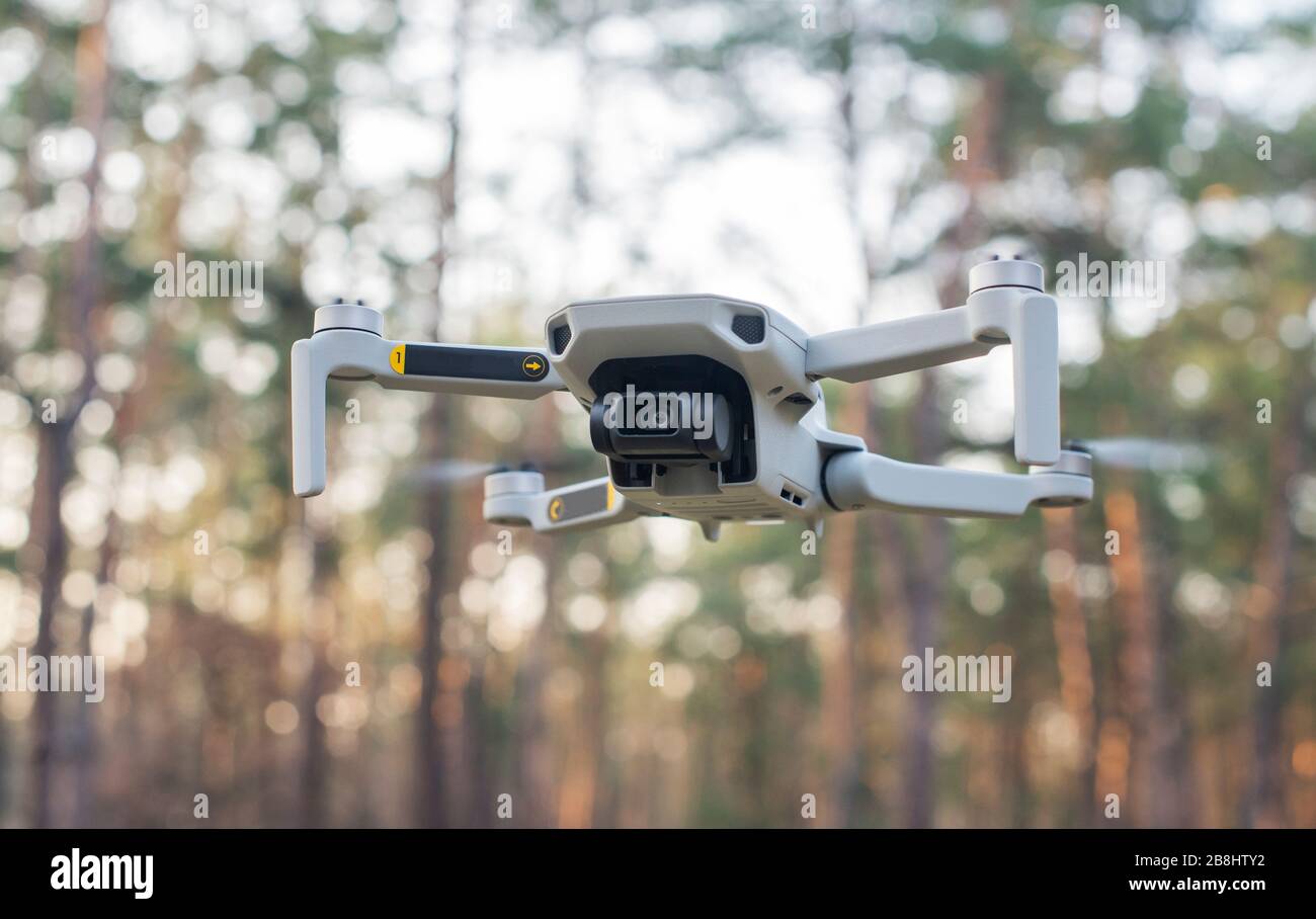 Drone technology hi-res stock photography and images - Alamy