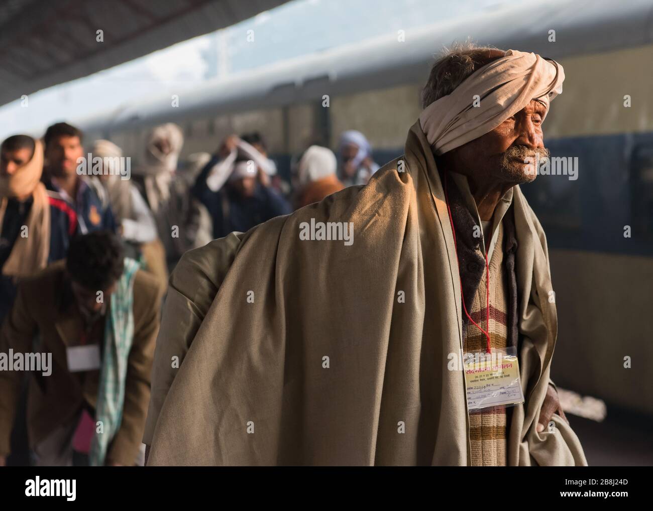 Poor indian clothing hi-res stock photography and images - Alamy