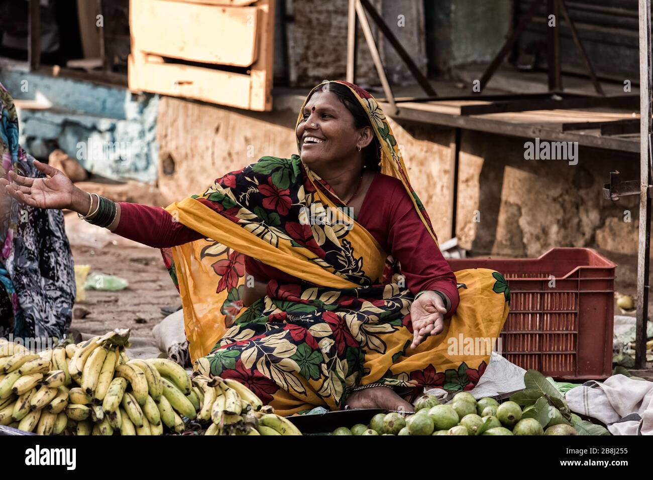 Indian market scene hi-res stock photography and images - Alamy