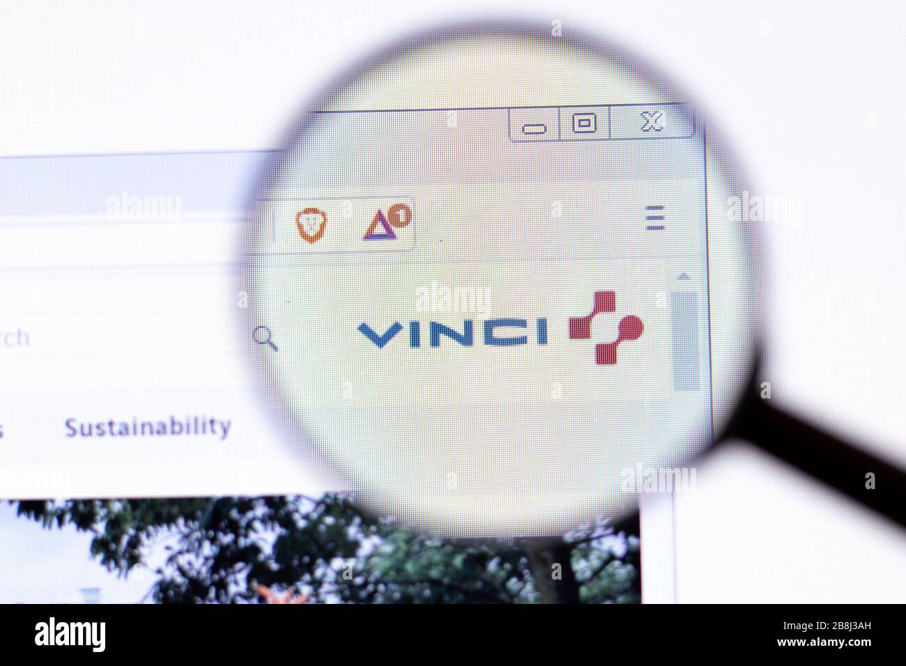 Los Angeles, California, USA - 20 March 2020: Vinci company logo on ...