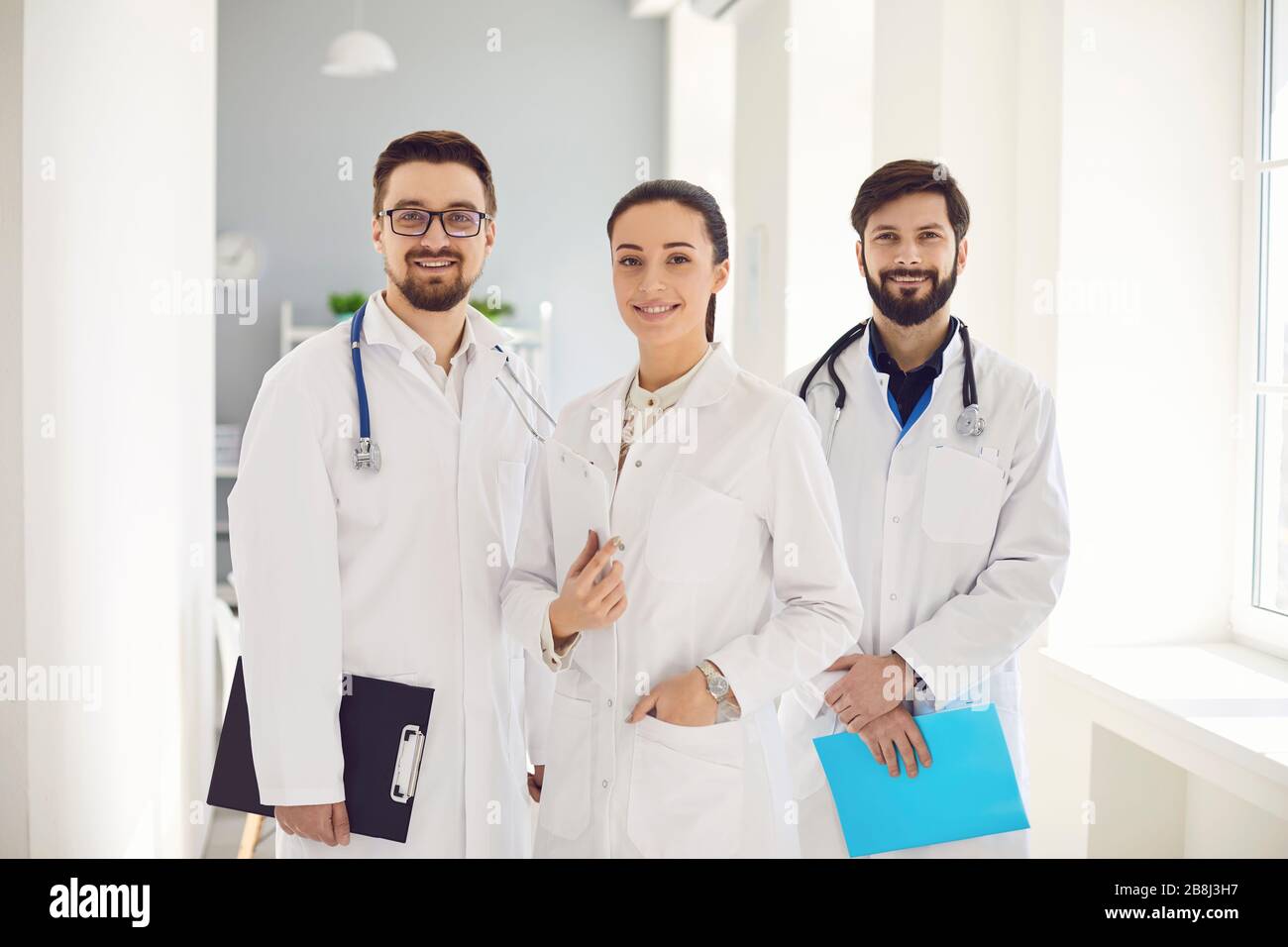 Doctor team hi-res stock photography and images - Alamy