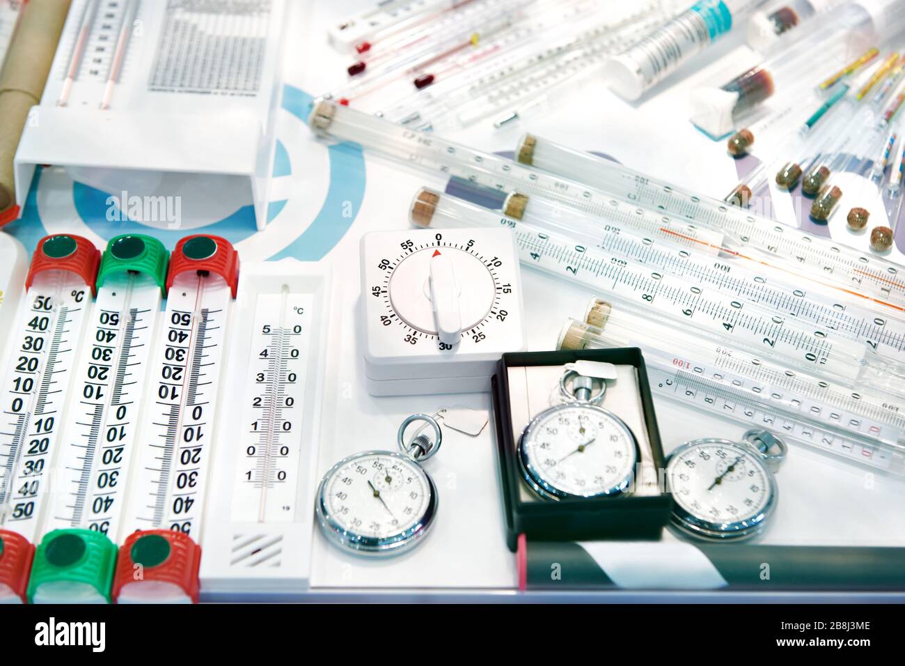 Lab laboratory thermometer hi-res stock photography and images - Alamy