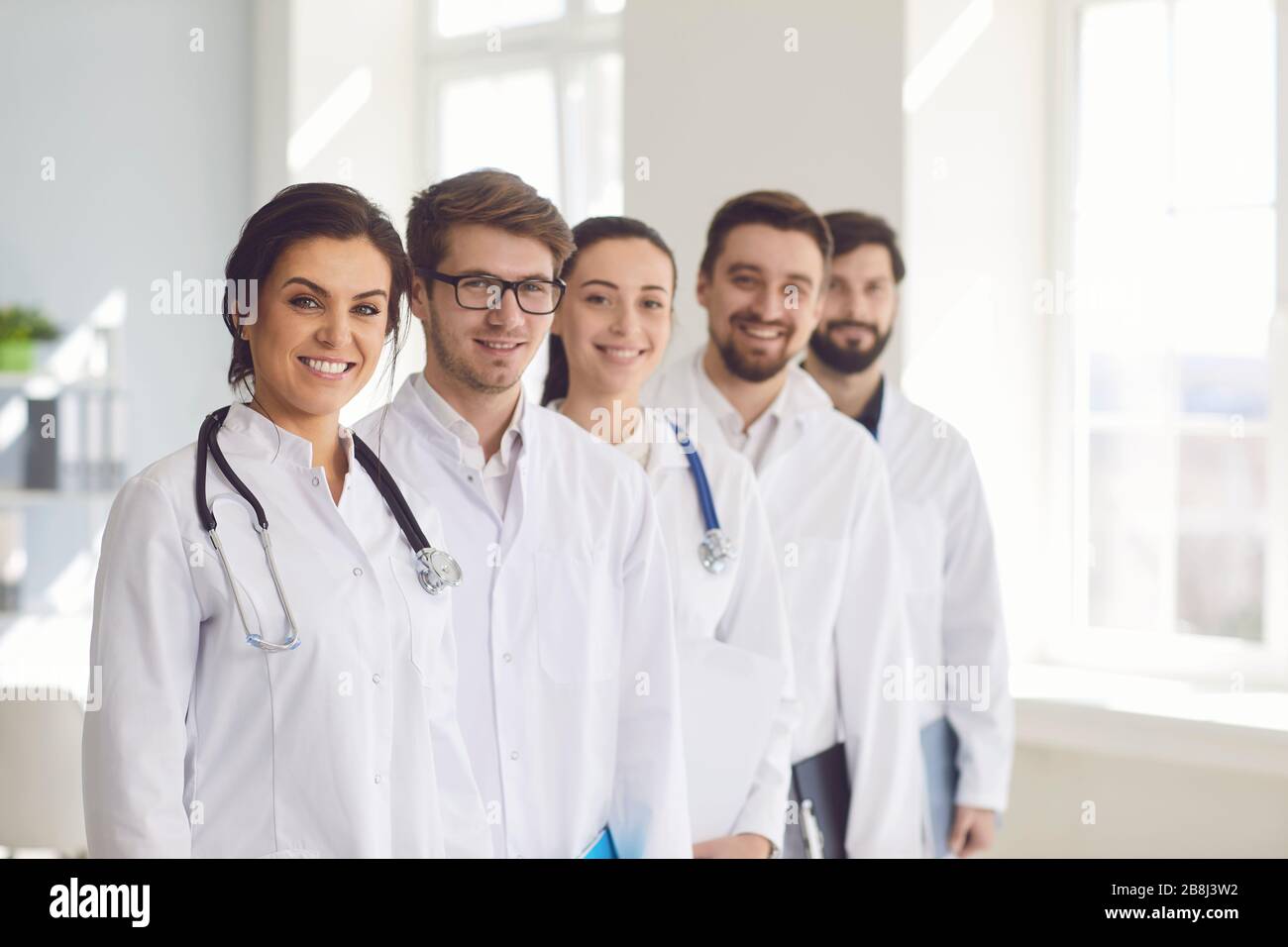 Doctors High Resolution Stock Photography and Images - Alamy