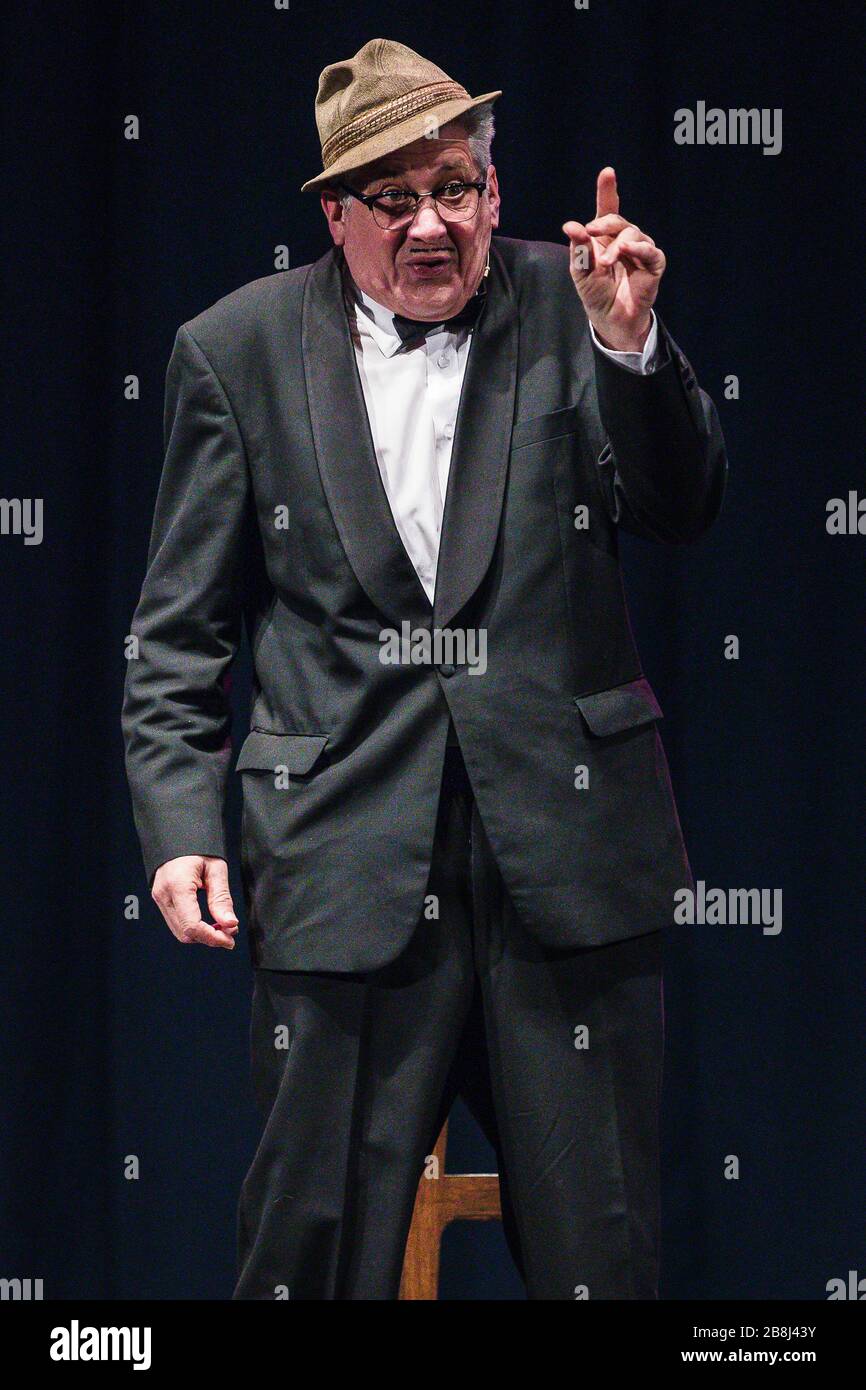 Steve delaney comedian hi-res stock photography and images - Alamy