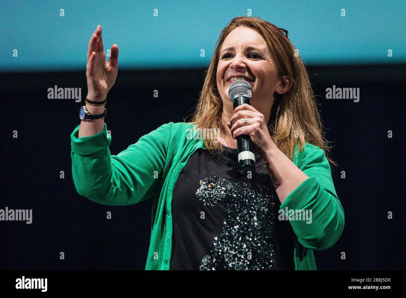 Lucy porter hi-res stock photography and images - Alamy