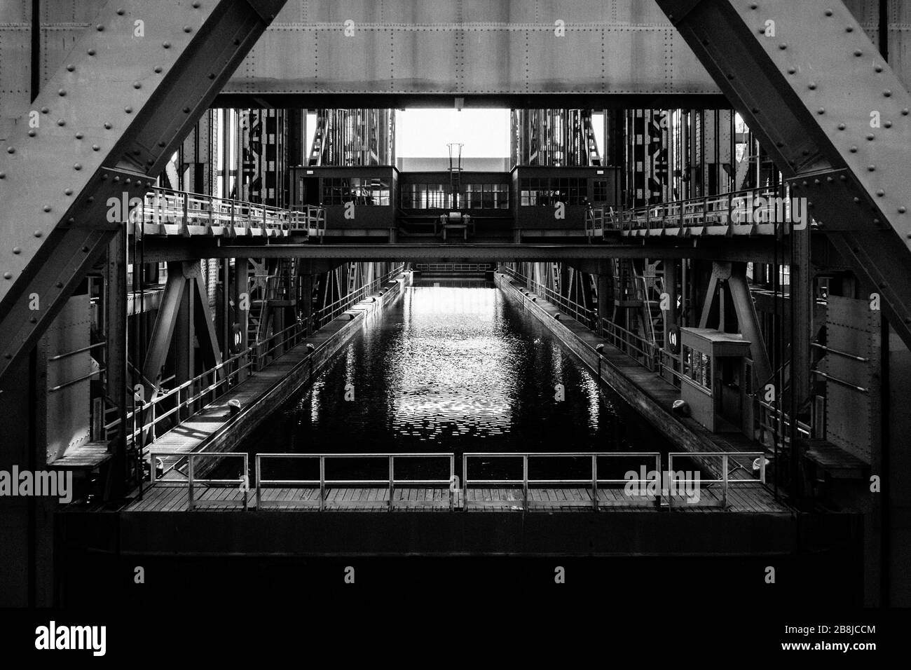 Heavy lift Black and White Stock Photos & Images - Alamy