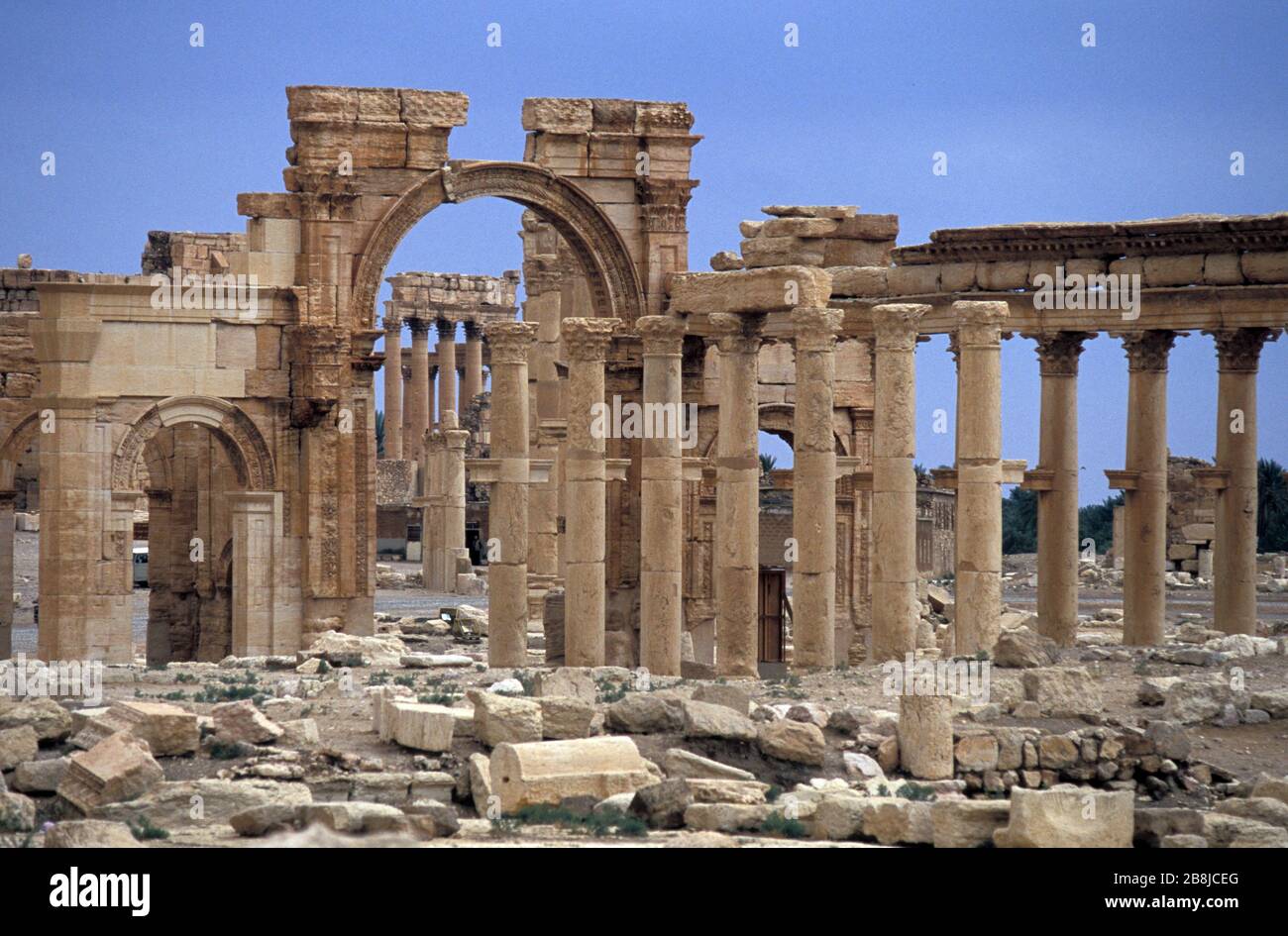 Monumental arch, Great Colonnade. Palmyra. Syria Stock Photo - Alamy