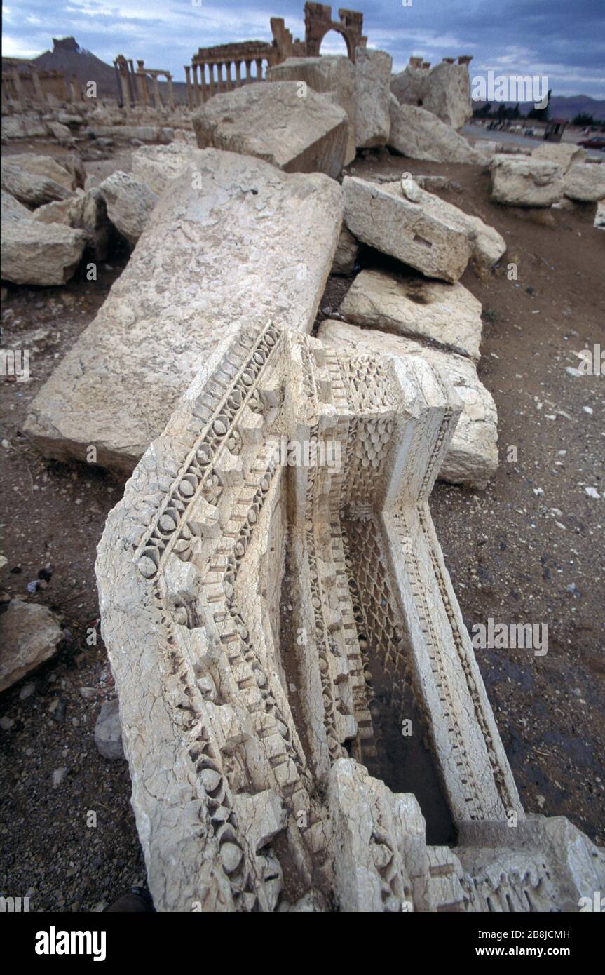 Roman ruins in Palmyra, Syria Stock Photo - Alamy
