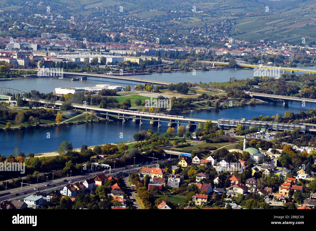 Austria, Vienna, bridges over Danube river and discharge channel Stock ...