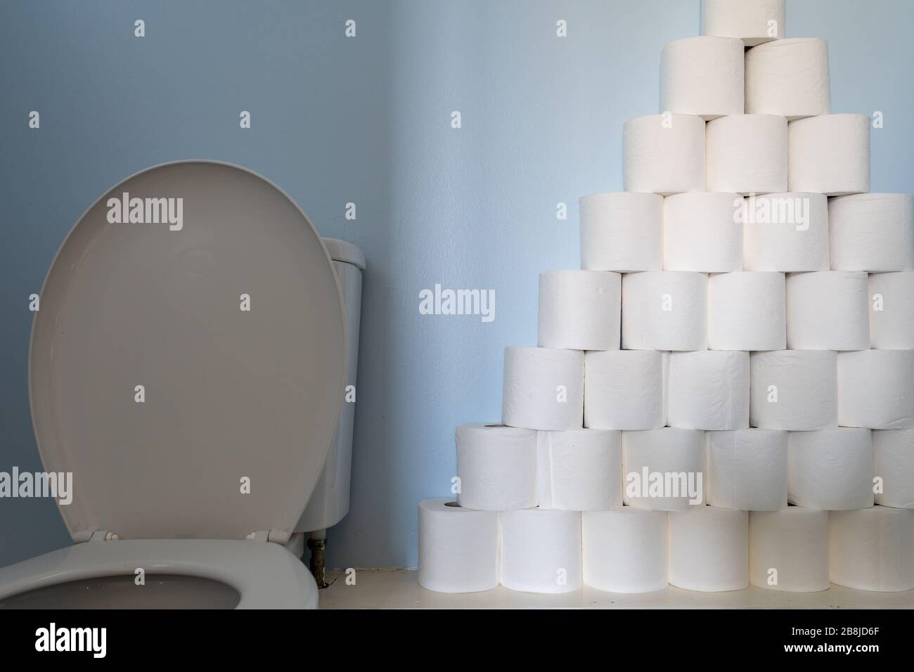 Stock piling toilet roll hi-res stock photography and images - Alamy