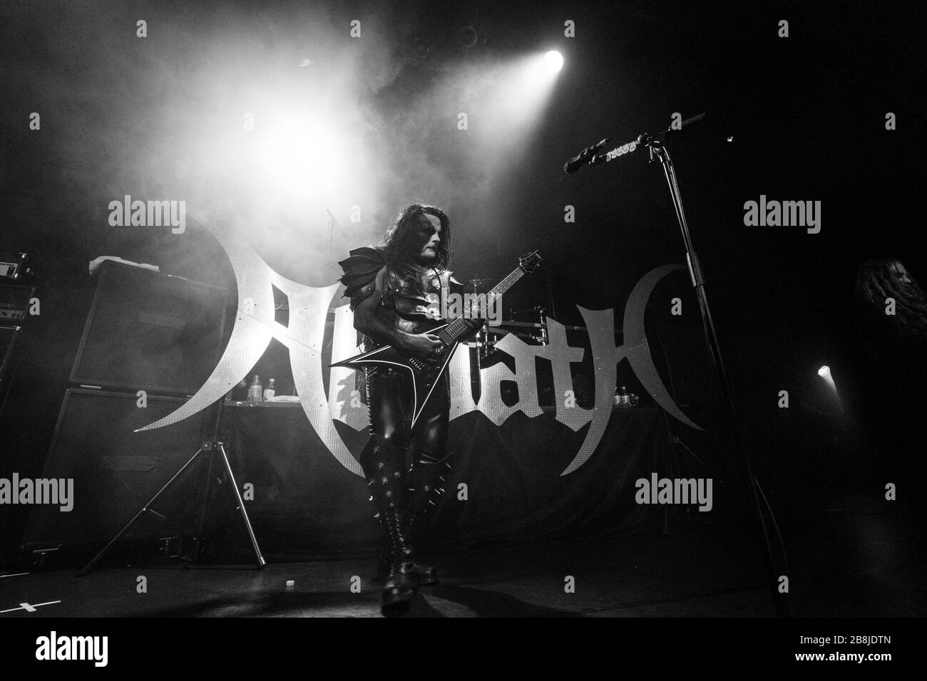 olve eikemo without makeup