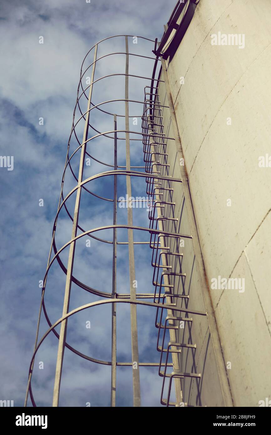 Silo warehouse on a farm Stock Photo - Alamy