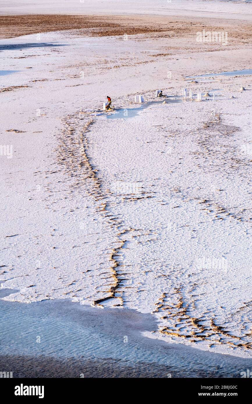 Salt harvest africa hi-res stock photography and images - Alamy