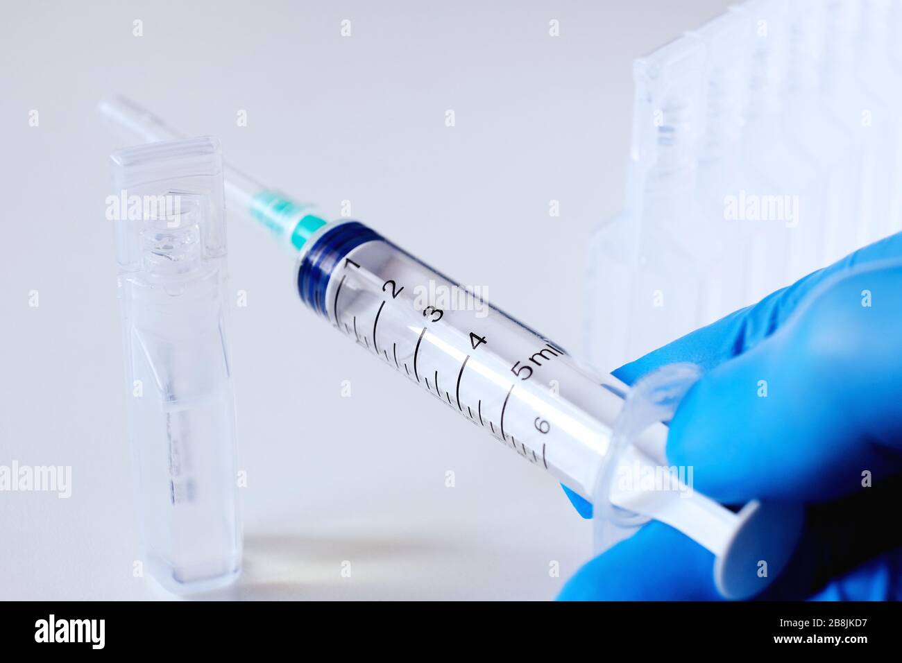 Water for injection hi-res stock photography and images - Alamy