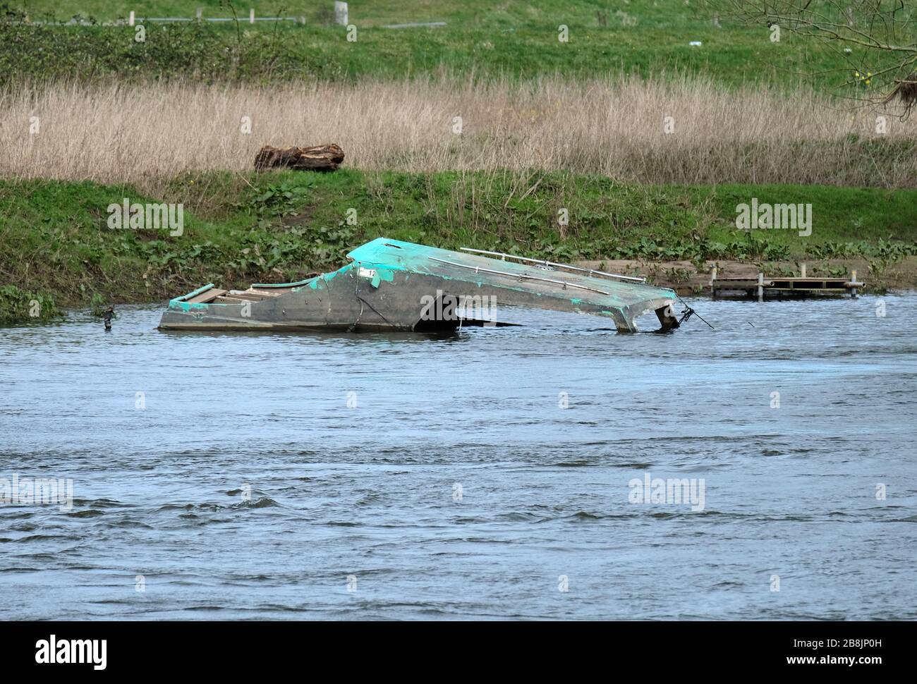 Image of a sunken boat hi-res stock photography and images - Alamy