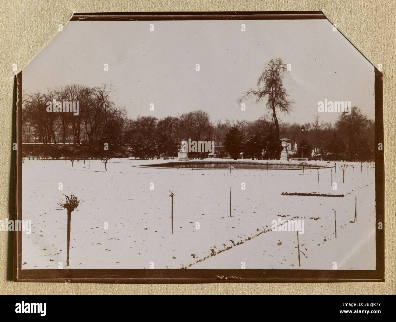 Album of the 1900 universal exhibition [Tuileries Gardens in the snow ... Album of the 1900 universal exhibition [Tuileries Gardens in the snow ...