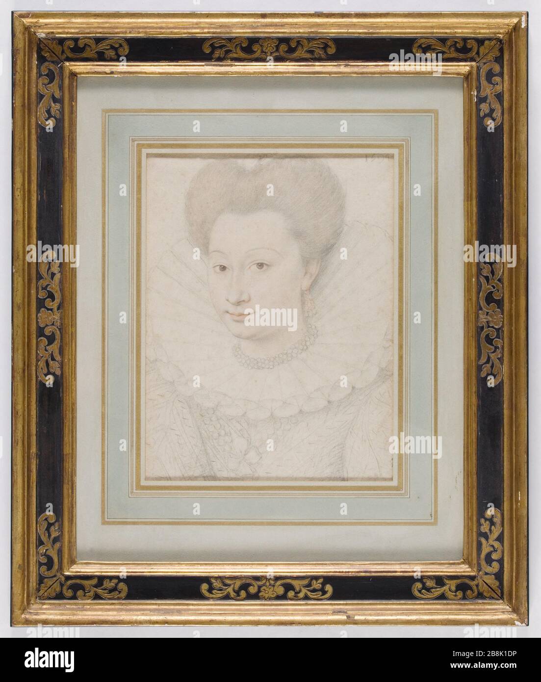 Trois quart hi-res stock photography and images - Alamy