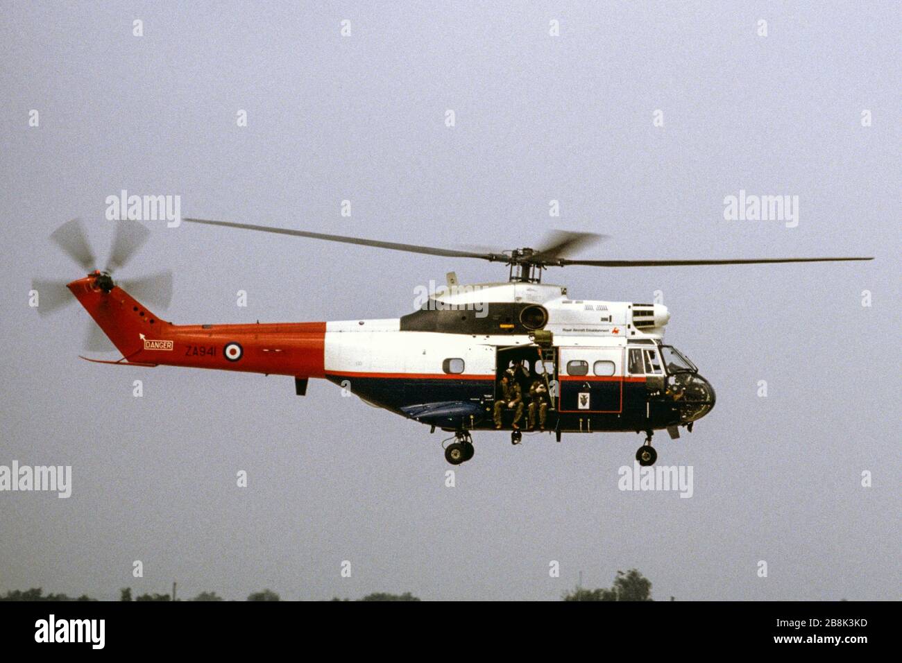 Aerospatiale sa330 puma hi-res stock photography and images - Alamy