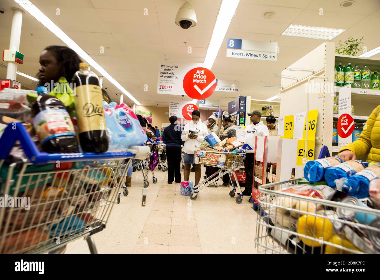 Tesco workers hi-res stock photography and images - Alamy