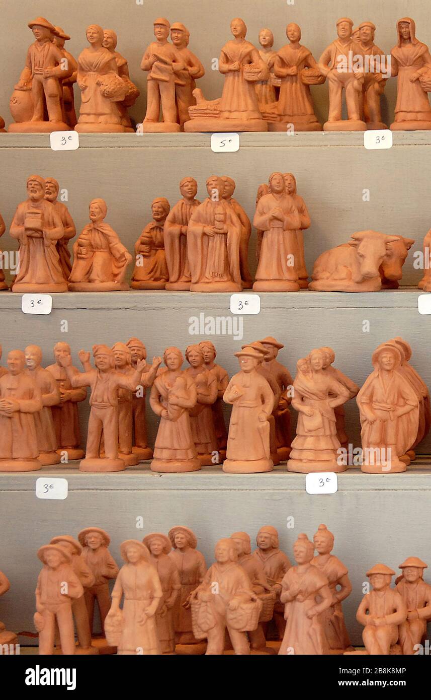 Santons hi-res stock photography and images - Alamy