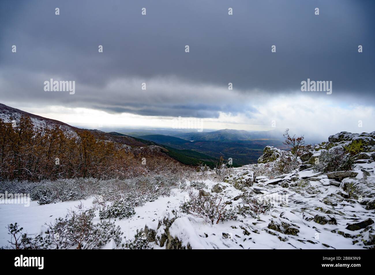 Beautiful panorama mountains snowy hi-res stock photography and images ...